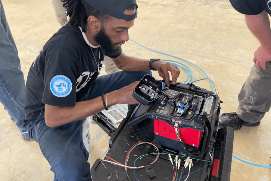 The Role of All-In-One Fusion Splicers in Fiber Optic Cabling