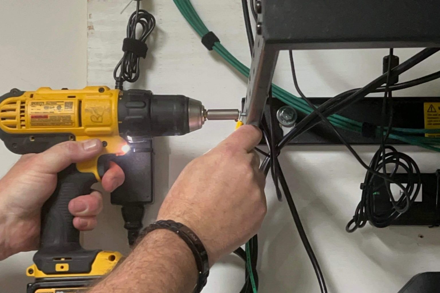 Network Cabling Rack: 5 Essential Reasons for Grounding